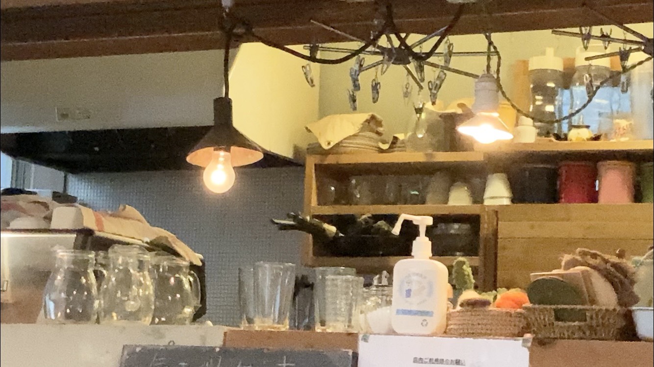 【経堂】anamo cafe（アナモカフェ）で映画の中の雰囲気を♪アボカドとくるみのチーズケーキやかき氷がおすすめ！ | JIMOHACK（ジモハック） 世田谷区版