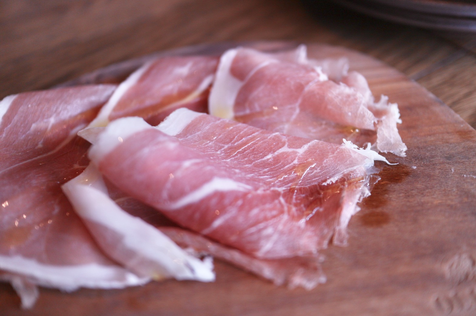 【桜新町】HAGARE(ハガレ)のおしゃれ空間でピザと生ハムをたっぷり堪能♪